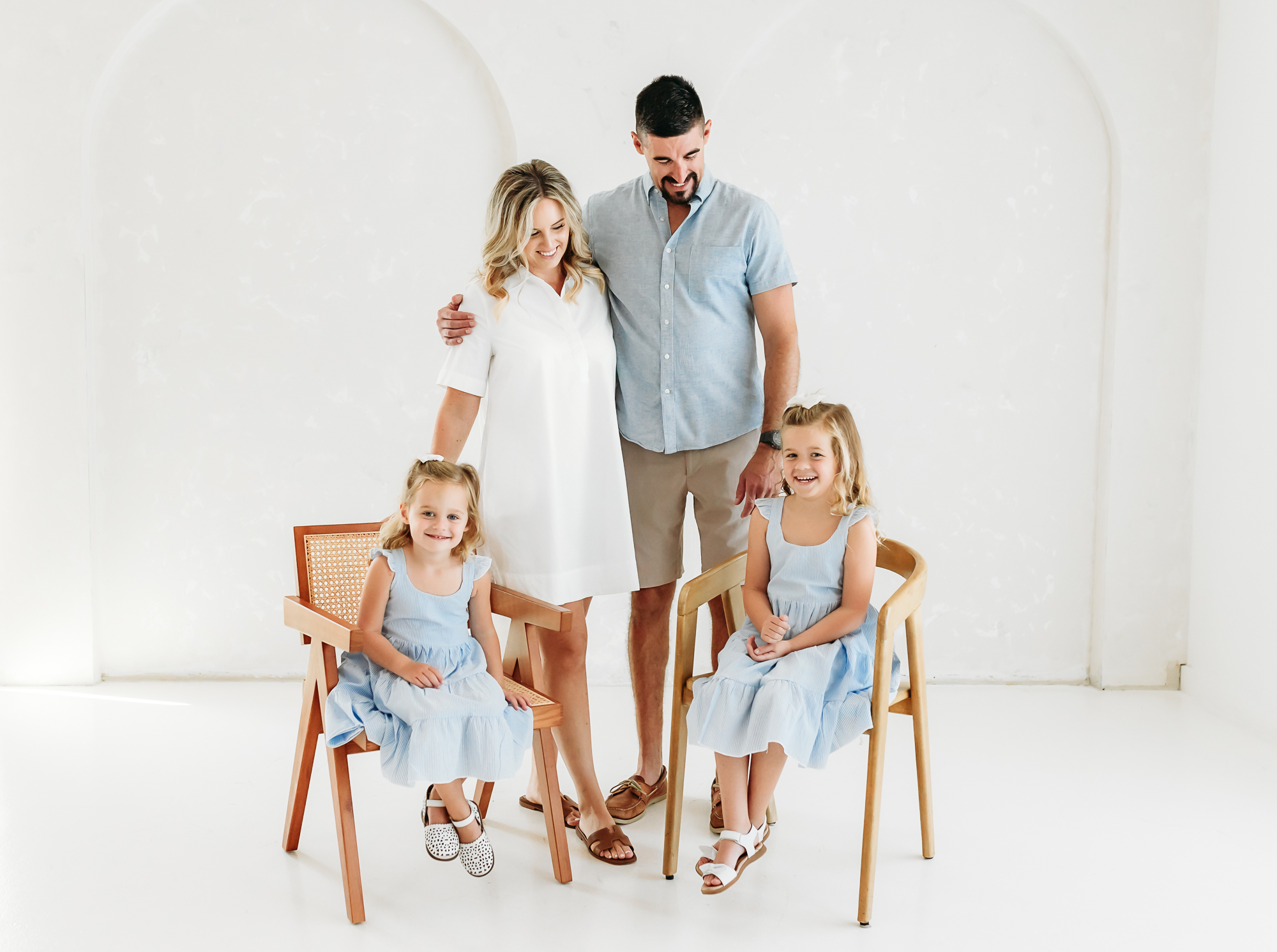 Ren Studio Family Photo Session | Charis Elisabeth Photography